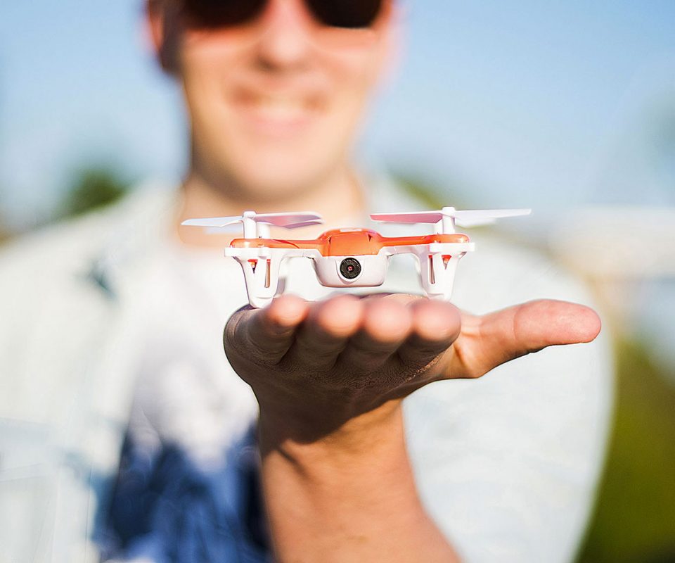 The Fantastic World of Mini-Drones: 5 Things You Need to Know